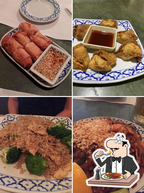 Ruam Mit Thai, Saint Paul - Restaurant menu, prices and reviews