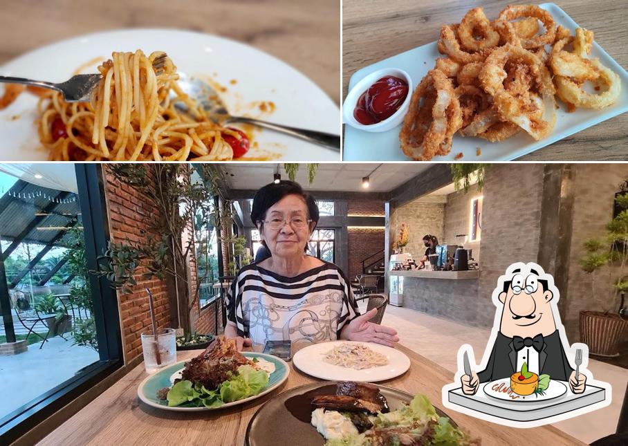 Demi Joe, Photharam - Restaurant menu, prices and reviews