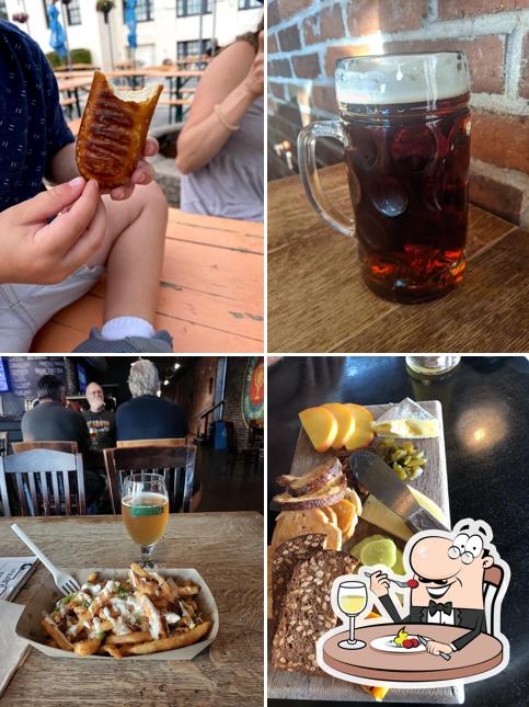 Urban Chestnut Midtown Brewery and Biergarten, St. Louis - Restaurant ...