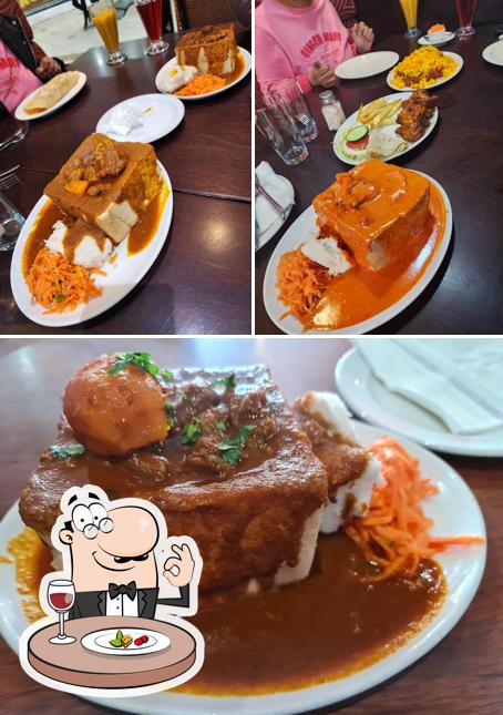 Swaadisht Foods Phoenix, Phoenix - Restaurant menu, prices and reviews