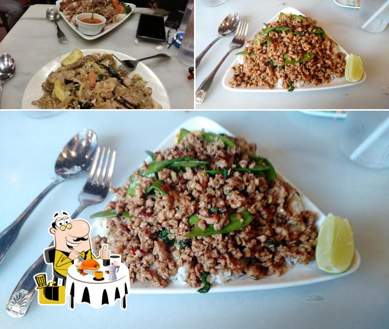 The Smiling Elephant, Nashville - Restaurant menu, prices and reviews