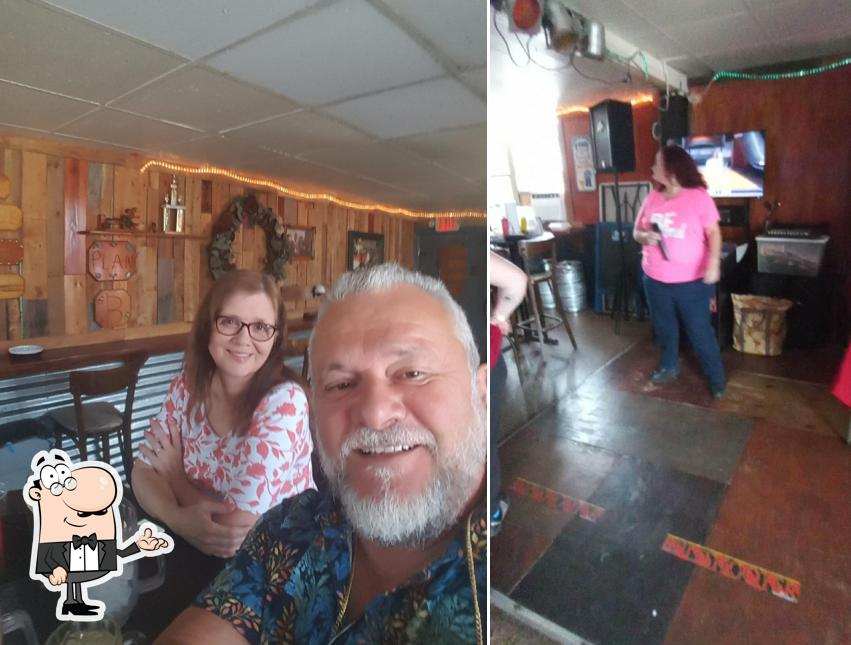 Plan B Bar & Grill, Lake Alfred - Restaurant menu, prices and reviews