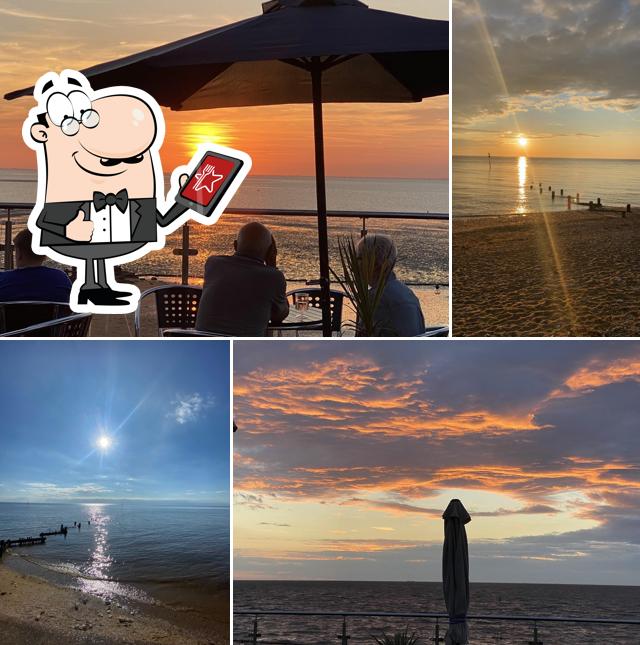 Roof Terrace Bar, Hunstanton - Restaurant menu, prices and reviews