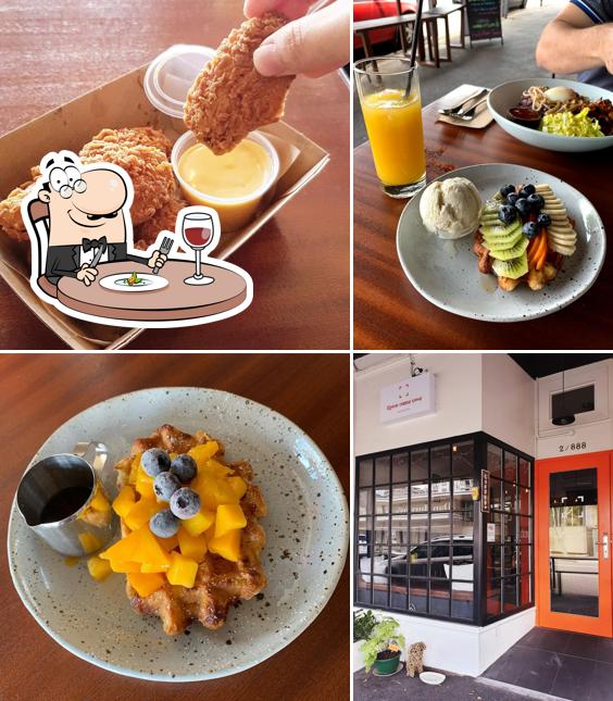 KCS CHICKEN, East Brisbane - Restaurant menu, prices and reviews