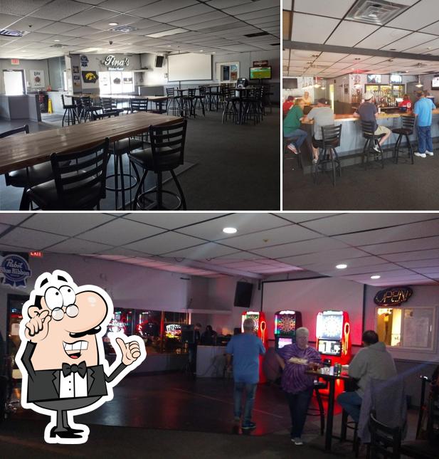 Wicked Rabbit Sports Bar, Des Moines - Restaurant menu, prices and reviews
