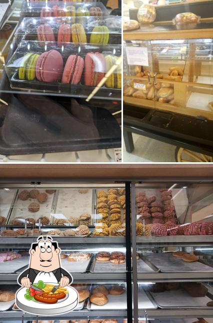 Azteca Bakery, Milwaukee - Restaurant menu, prices and reviews
