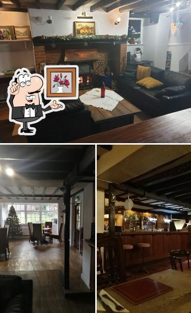 The Half Moon, Midhurst - Restaurant menu, prices and reviews