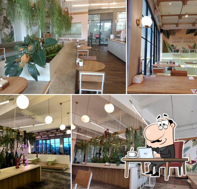 Demandailing Cafe & Eatery - MERR, Surabaya - Restaurant menu, prices ...