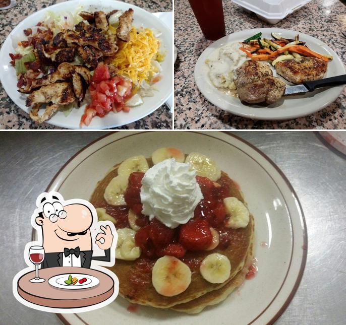 The Roadrunner Grill & BBQ, Artesia - Restaurant menu, prices and reviews