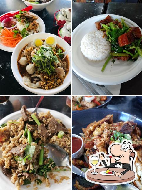Top 5 restaurants with yellow Curry in Labrador, november 2025 ...