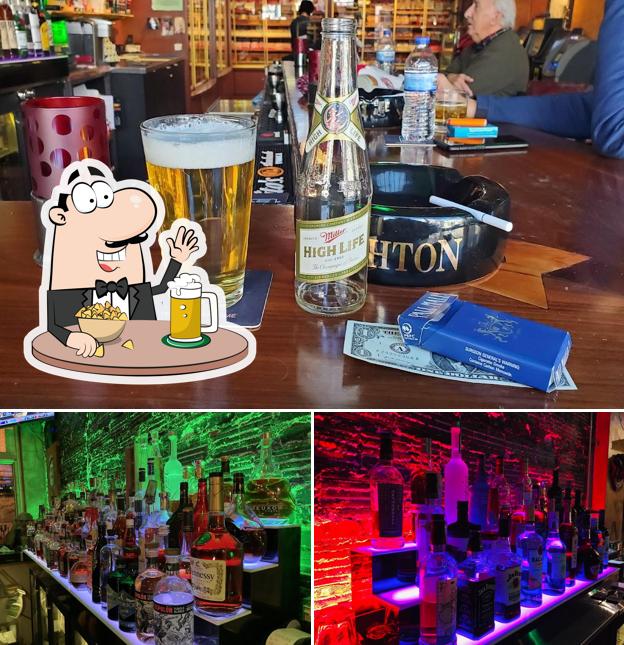 Famous SmokeShop Famous Cigar Bar Full-Liquor Smoking Lounge, Milwaukee ...