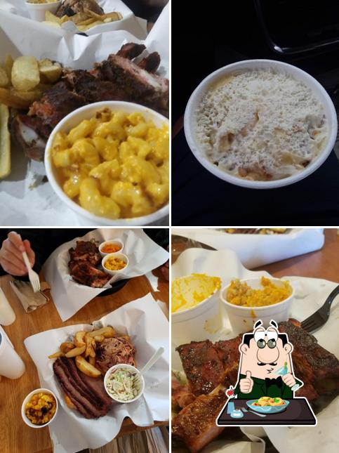 Top 3 restaurants with spicy chicken wings in Auburn, Indiana, october ...