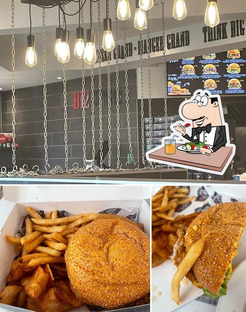B12 Burger CDN, Montréal - Menu du restaurant, prix et avis