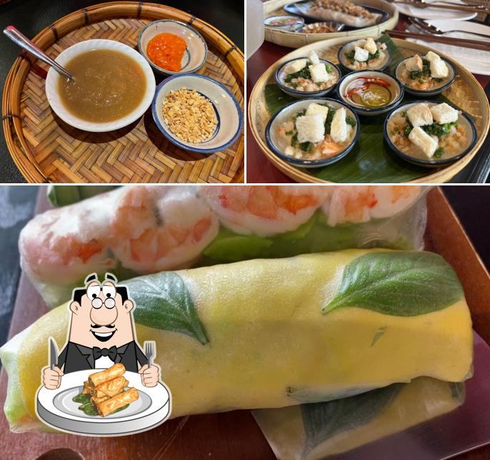 Yuenan - เยี่ยหนาน สาขานางเลิ้ง, Bangkok - Restaurant menu, prices and ...