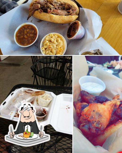 Piggin' Out Smokehouse, Lakewood - Restaurant menu, prices and reviews