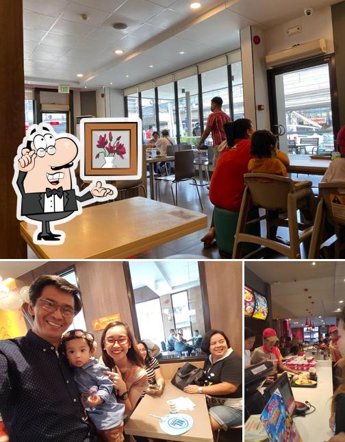 Jollibee, Caloocan, Monumento - Restaurant menu, prices and reviews