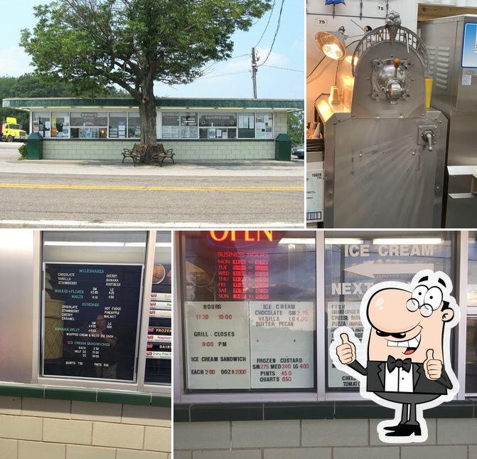 Young's Custard Stand, Zelienople - Restaurant menu, prices and reviews