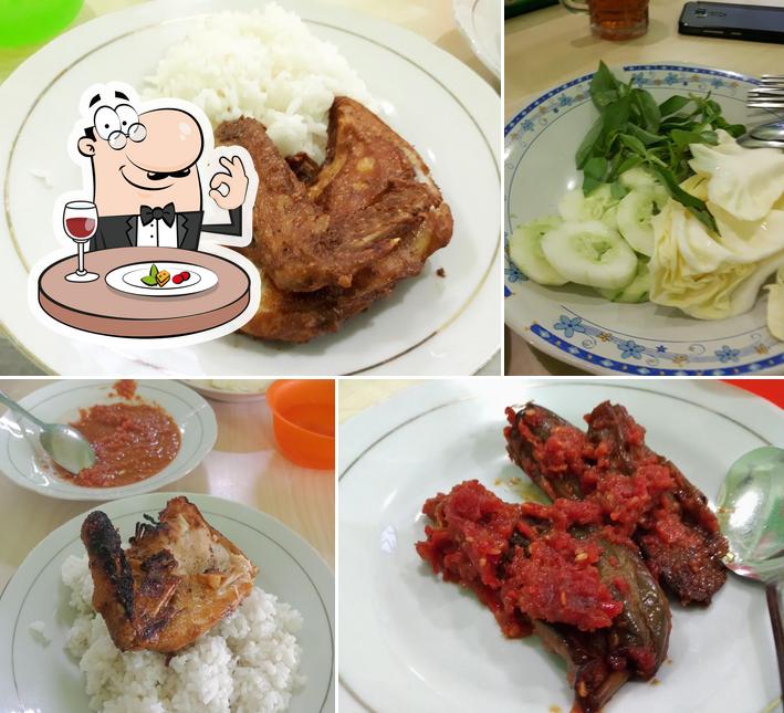 Top 7 restaurants with ayam Bakar in Madiun, january 2026 - Restaurant Guru