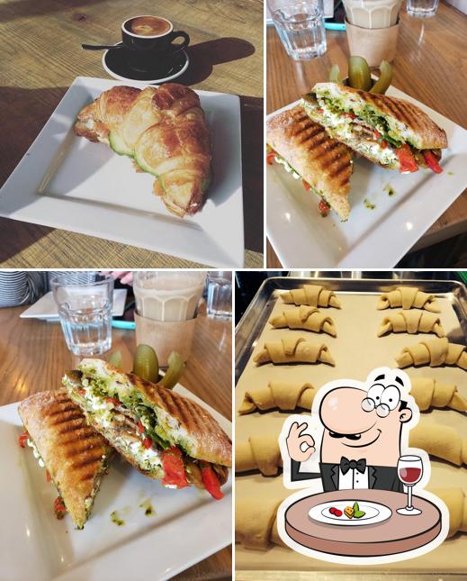 The Shmooz, Toronto, Pape - Restaurant menu, prices and reviews