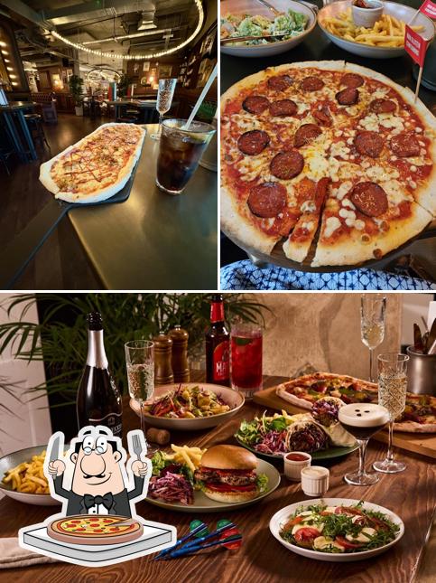 Flight Club Liverpool, Liverpool - Restaurant menu, prices and reviews