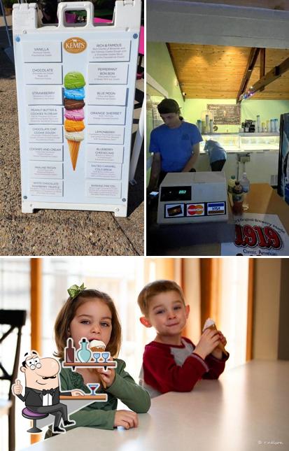 The Dells Ice Cream Shop, Wisconsin Dells - Restaurant menu, prices and ...