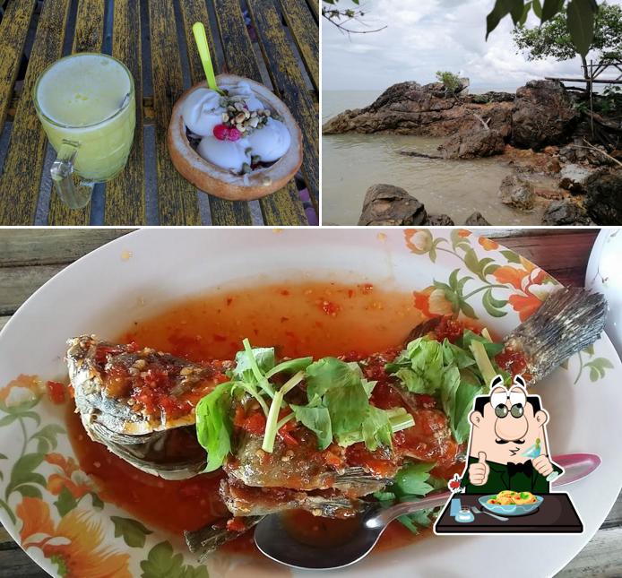 Paktam Seafood Tanjung Pauh, Satun, Tanyongpo - Restaurant menu, prices ...