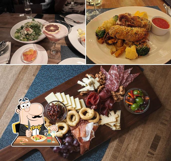 Safina, Milwaukee - Restaurant menu, prices and reviews