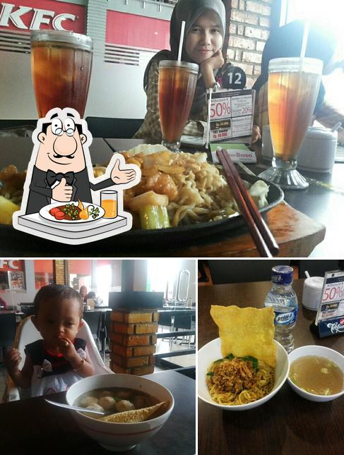 Mister baso giant, Pekanbaru - Restaurant menu, prices and reviews
