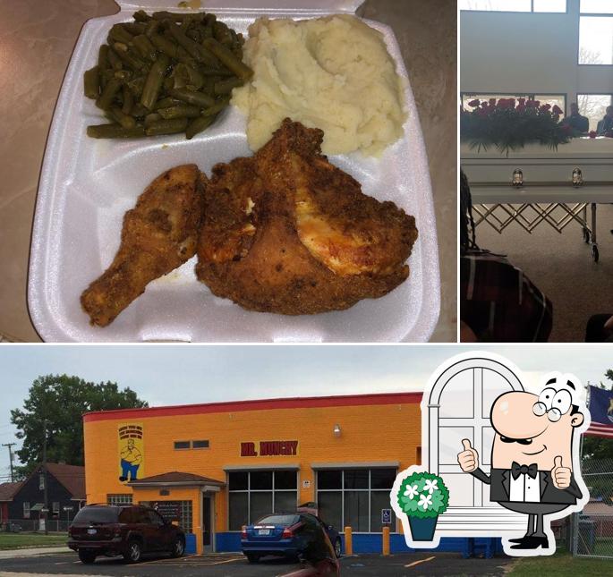Mr. Munchy, Ecorse - Restaurant menu, prices and reviews