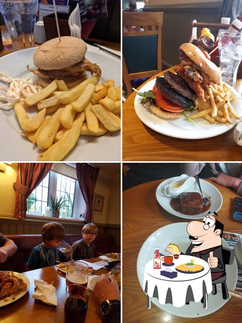 Bowling Green, Charnock Richard - Restaurant menu, prices and reviews