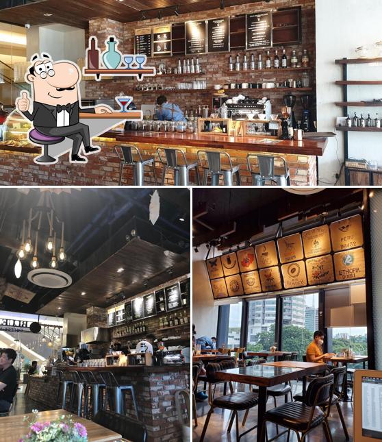 Blue Wonder Coffee & Bean Roastery, Pasig, Shaw Boulevard - Restaurant ...