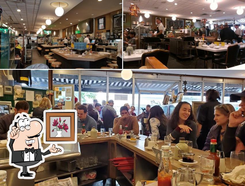Lou Mitchell's, Chicago, Clinton - Restaurant menu, prices and reviews