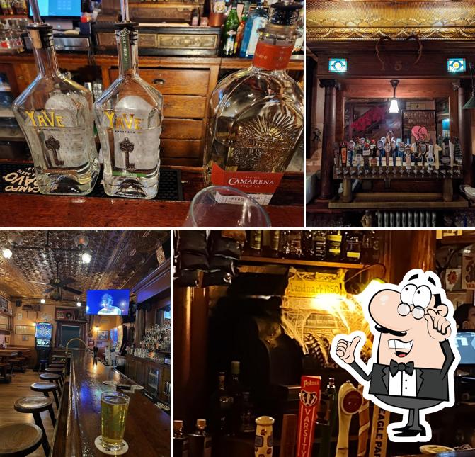 Landmark 1850 Inn Milwaukee’s Oldest Tavern, Milwaukee - Restaurant ...