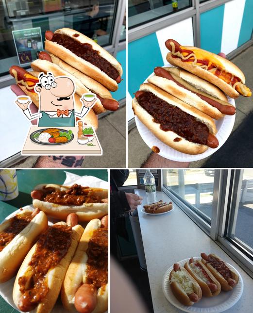 Top 2 restaurants with chili dogs in Lodi, New Jersey, december 2025 ...