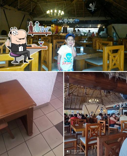 Perla negra, Manzanillo - Restaurant menu, prices and reviews