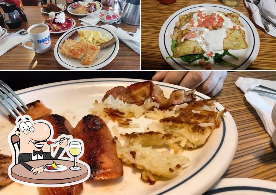 IHOP, Chicago, Logan Square - Restaurant menu, prices and reviews