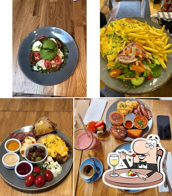 Astro Cafe & Brunch, London - Restaurant menu, prices and reviews