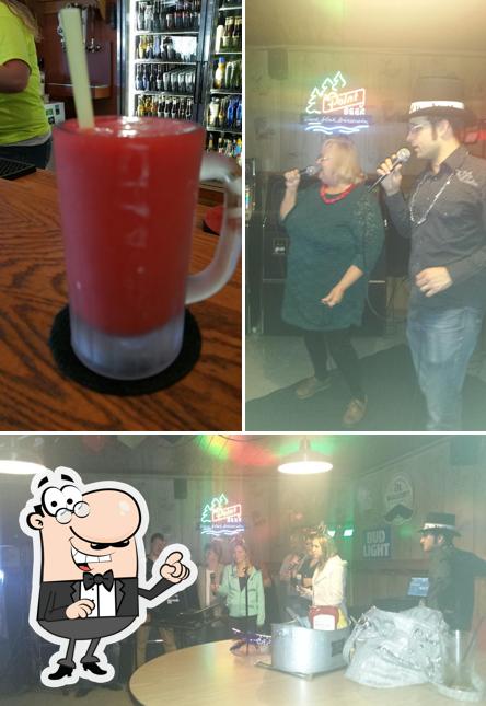 Wagon Wheel Bar & Grill - Restaurant menu, prices and reviews