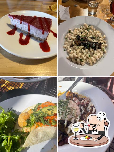 Reverie Cafe + Bar, Minneapolis - Restaurant menu, prices and reviews