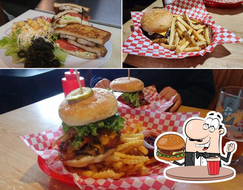 Pla-Mor Bar & Grill, Maple Valley - Restaurant menu, prices and reviews