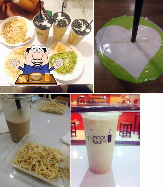 Moonleaf Tea Shop, Manila, Recto - Restaurant menu, prices and reviews