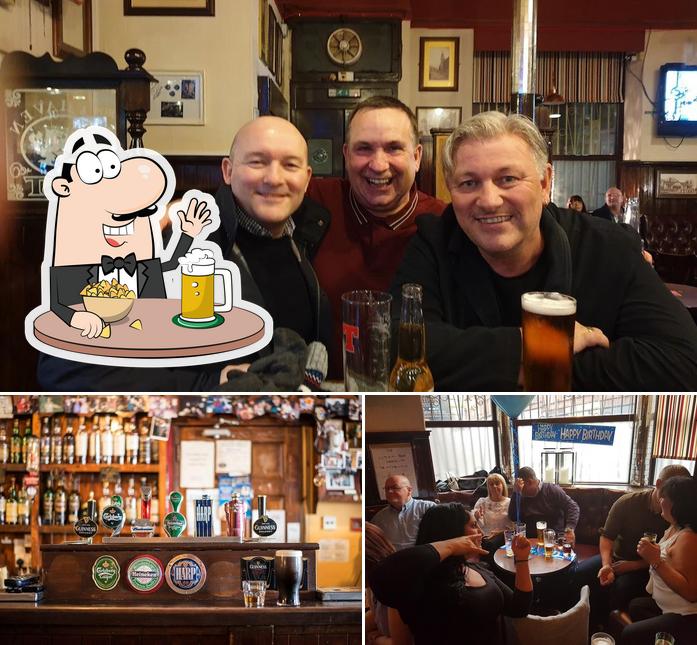 Victoria Bar, Hamilton - Restaurant menu, prices and reviews