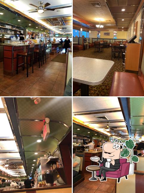 Court Square Diner, New York City - Restaurant menu, prices and reviews