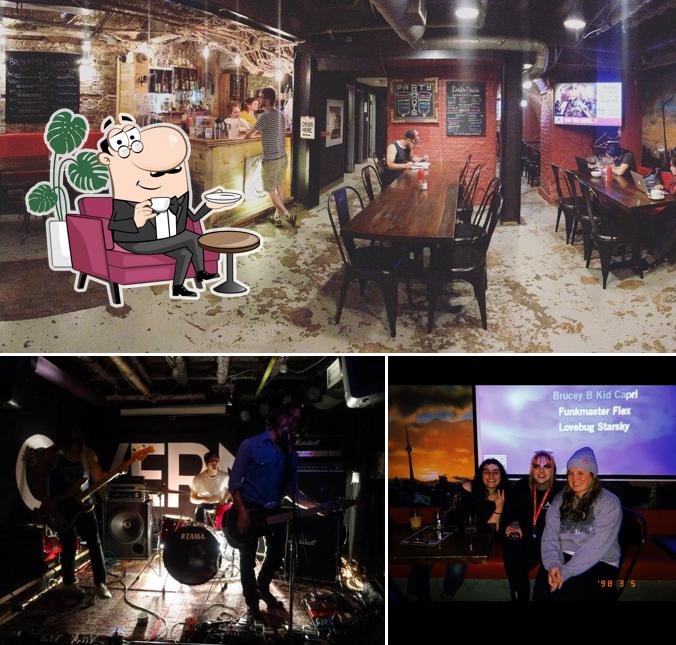 The Cavern Bar, Toronto, King - Restaurant menu, prices and reviews