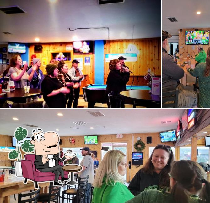 Mel's Sports Bar, Bend - Restaurant menu, prices and reviews