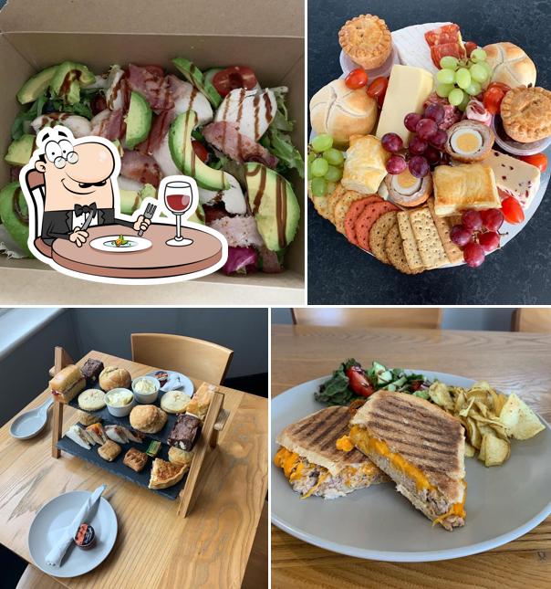Top 5 restaurants with breakfast sandwiches in Sandwich, England ...