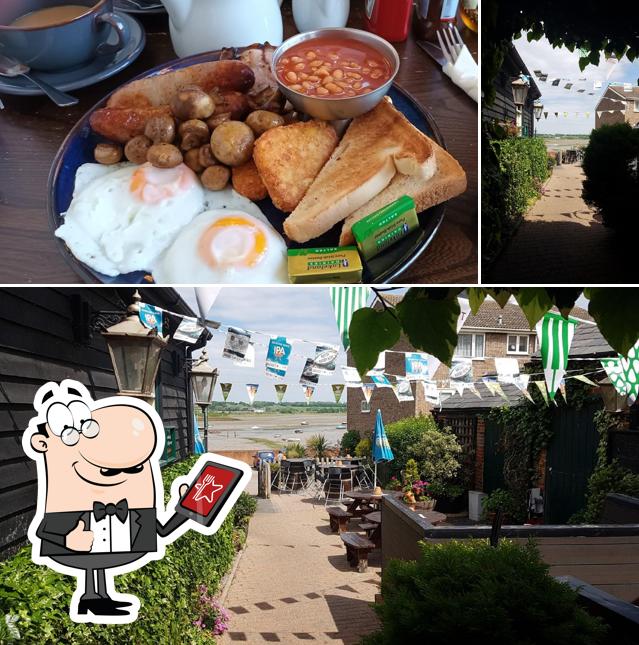 The Crown Pub and Hotel, Manningtree - Restaurant menu, prices and reviews