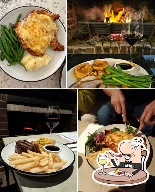 Steampacket Hotel Nelligen, Nelligen - Restaurant menu, prices and reviews