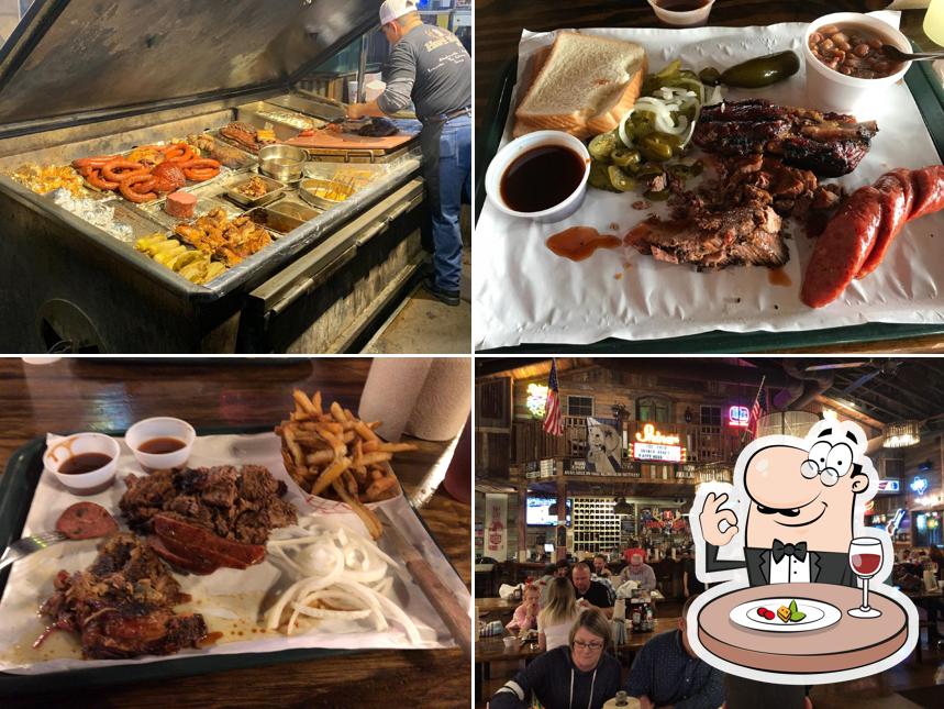 Hard Eight BBQ, The Colony - Restaurant menu, prices and reviews