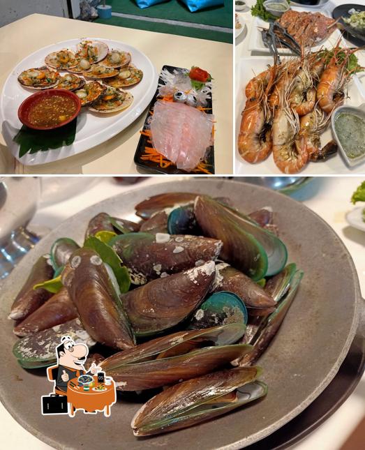 Super บื๋อ Seafood ส้มตำ, Taphong - Restaurant menu, prices and reviews